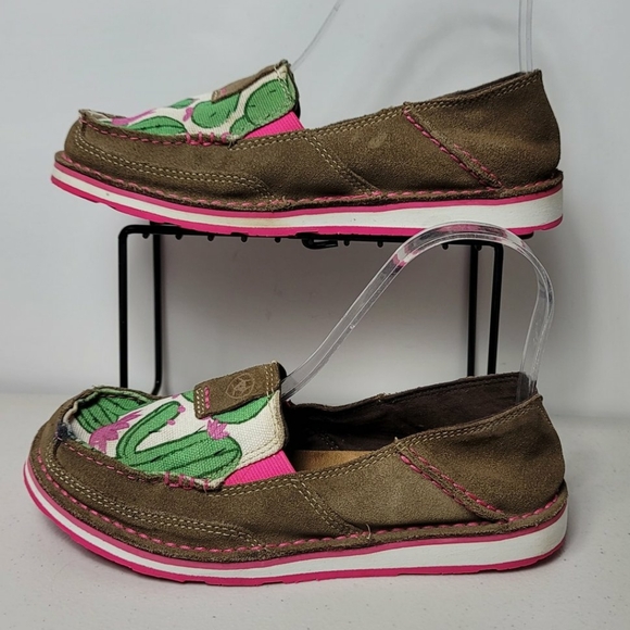 Ariat | Shoes | Ariat Cruiser Loafers Big Girls Serape Cactus Shoes Sz ...